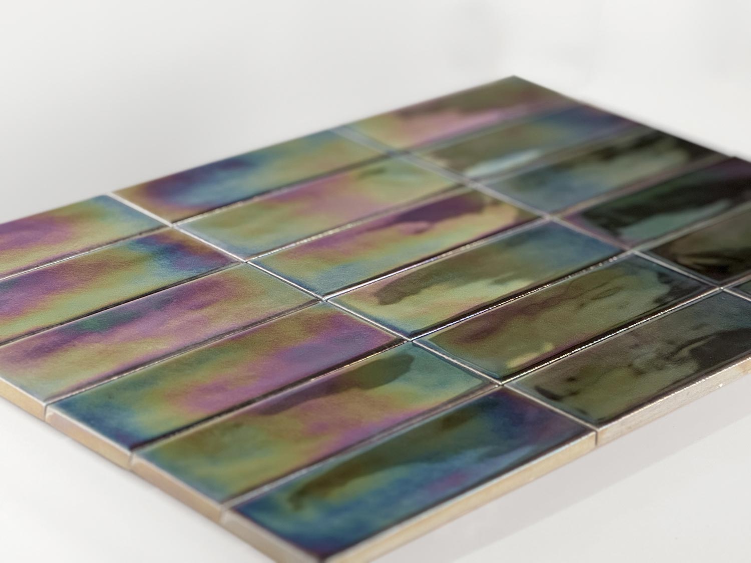 Iris Gold Black | Mayolica